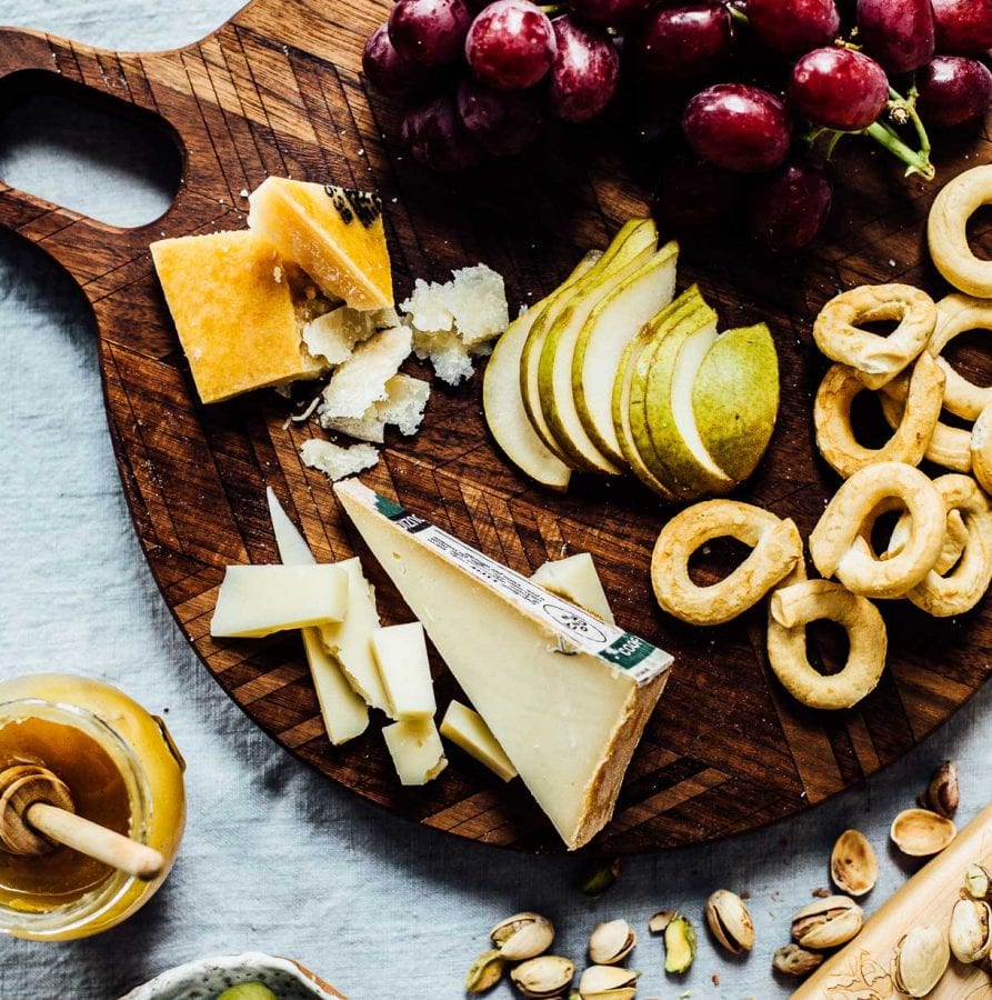 How To Make an Italian Cheese Plate, with Wine Pairings