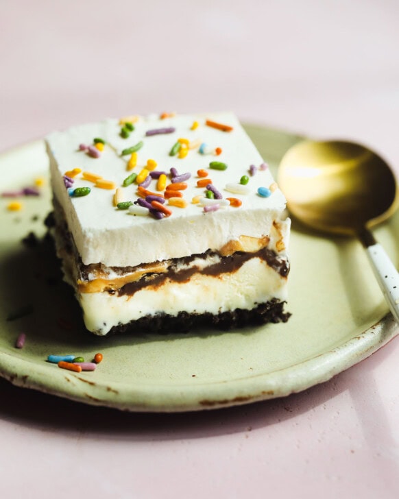 Peanut-y Hot Fudge Ice Cream Cake with Oreo Crust (9x13 pan)